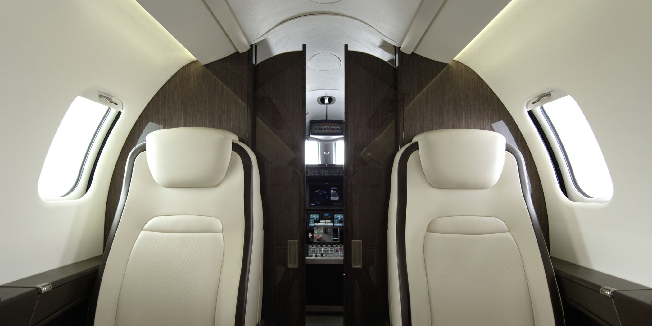 Cabin Door Brings Quiet and Big Jet Feel to Lear 75 | Aviation ...