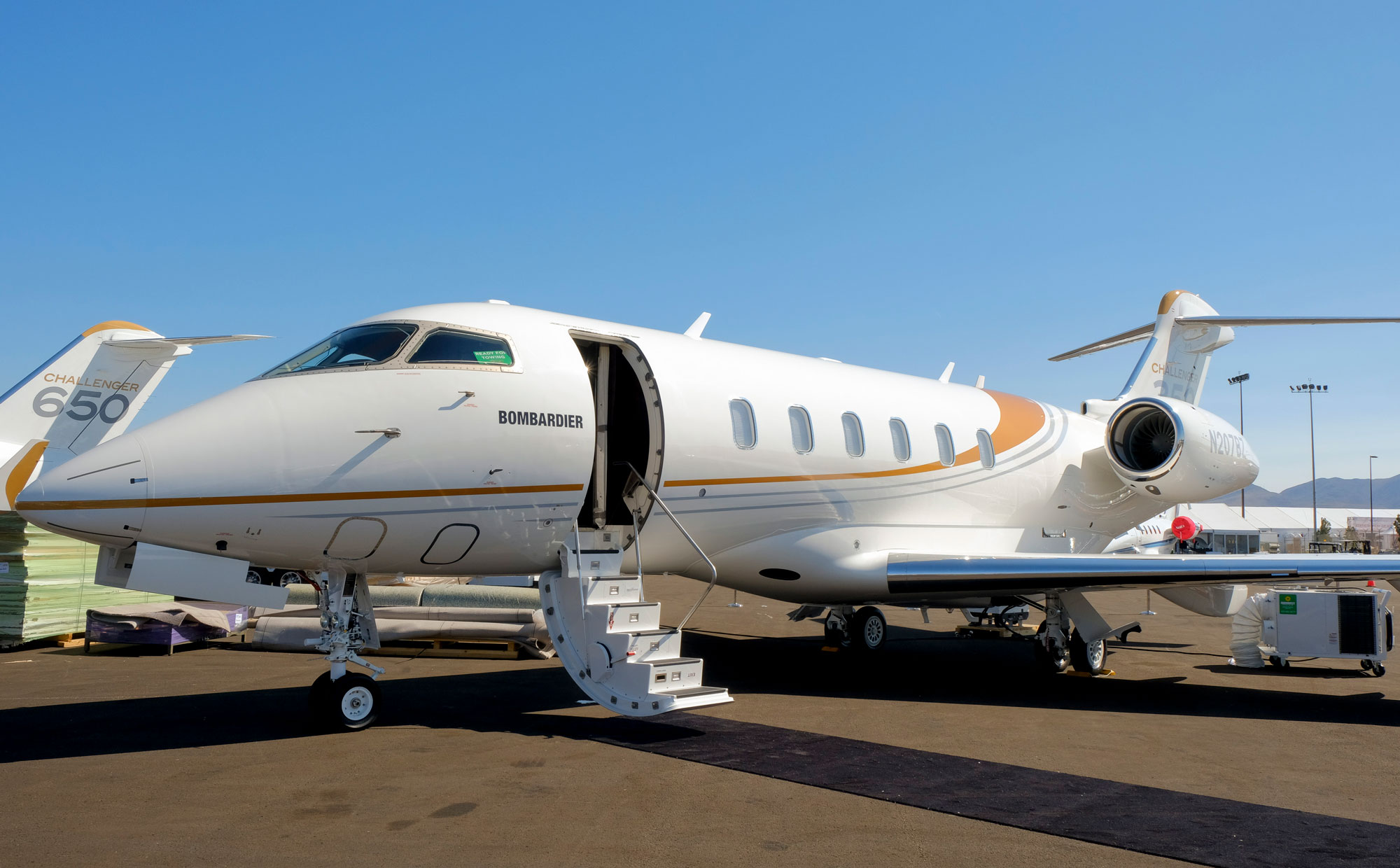 Challenger 350 Takes Best-selling Bizjet Crown for 2017 | Aviation ...