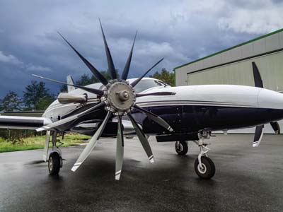 MT Flight Tests 11-blade Propeller on Piper Cheyenne Turboprop ...