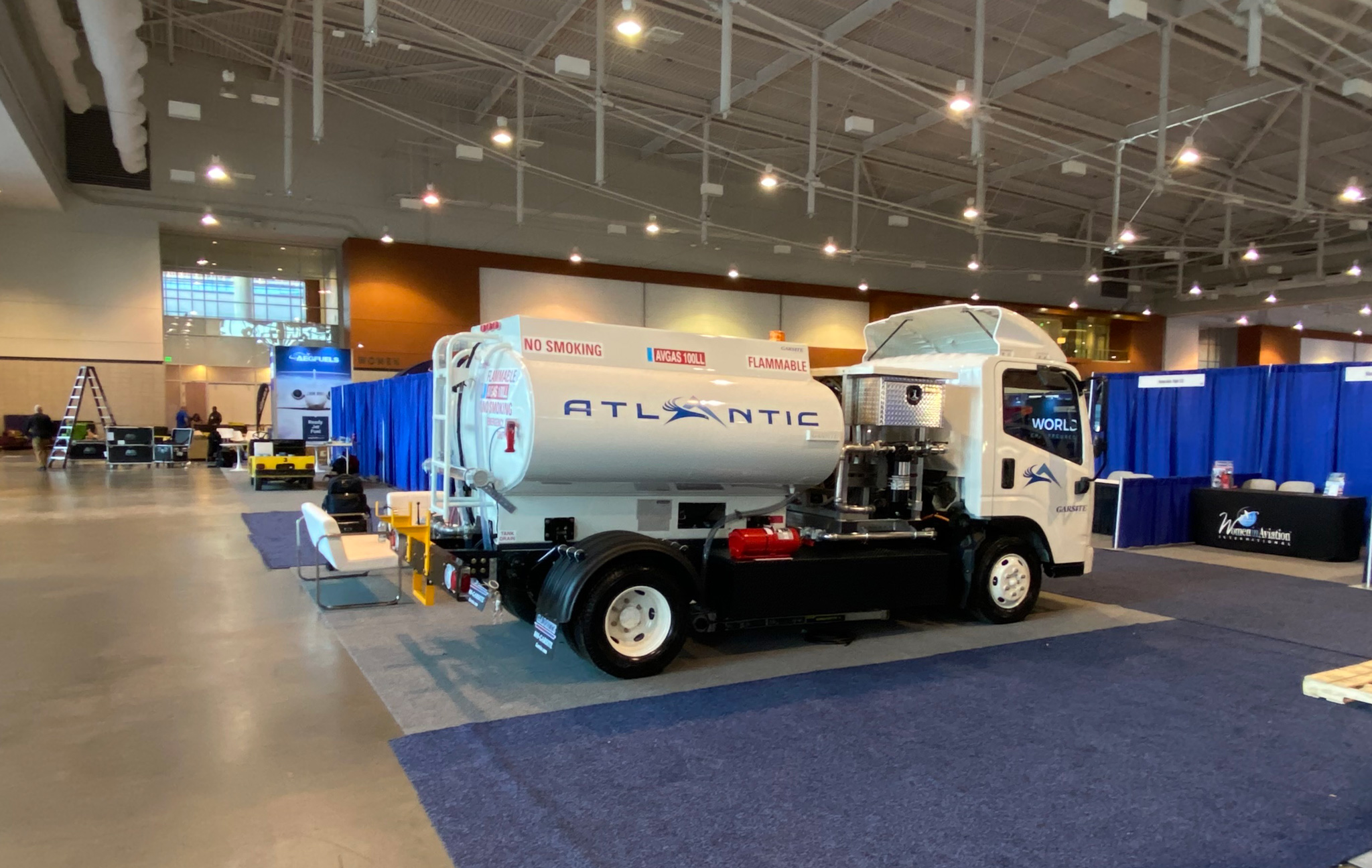 Electric Refueler Debuts at NBAA Schedulers and Dispatchers Conference ...