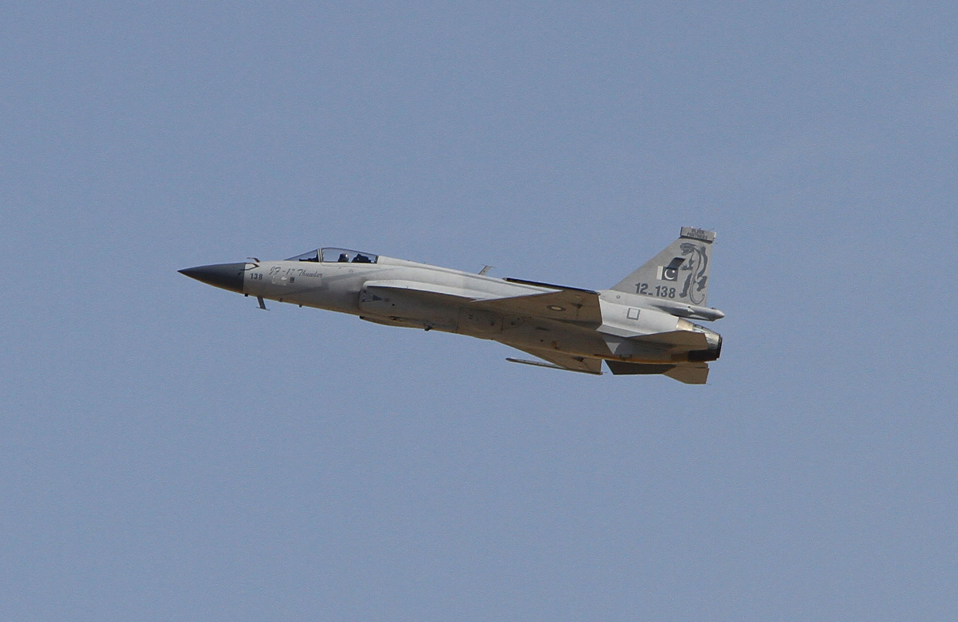 Thunder Over Dubai As First JF-17 Batch Is Completed | Aviation ...
